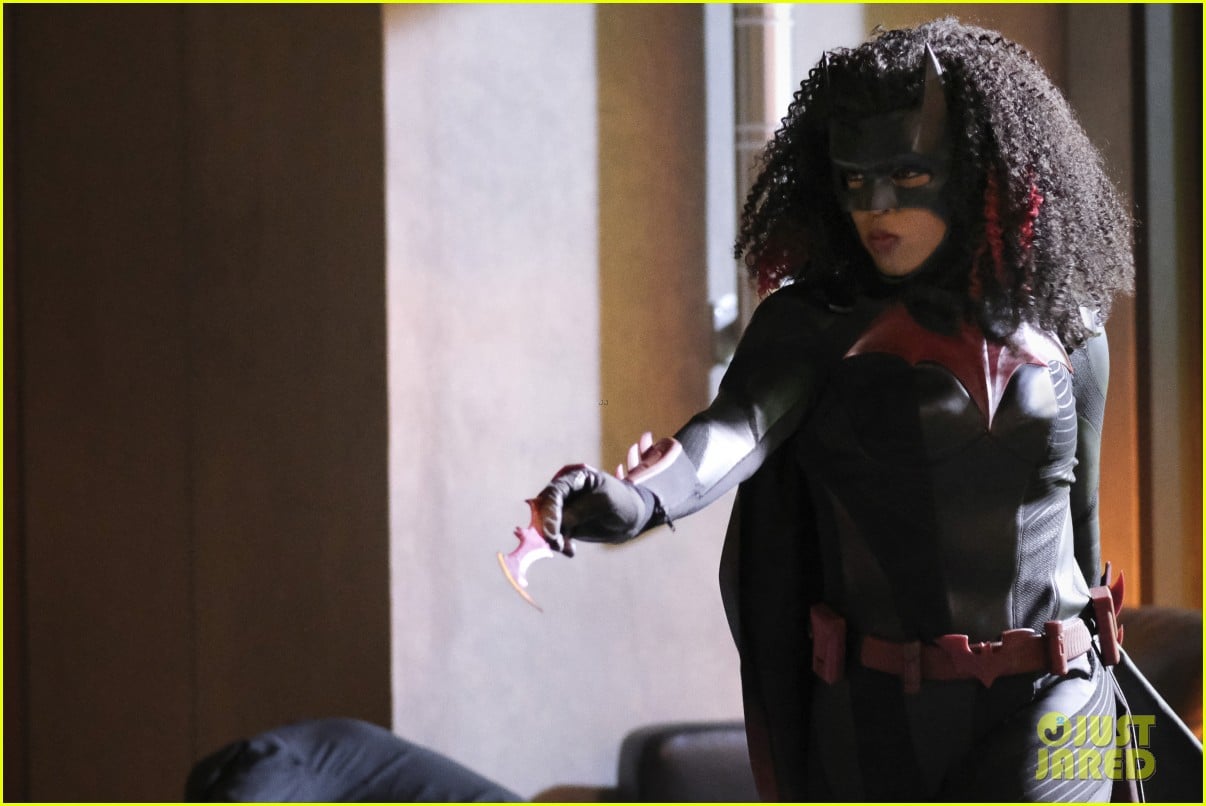 Javicia Leslie Reflects On Her First Season as Batwoman Ahead of Season Finale: Photo 4577509 ...