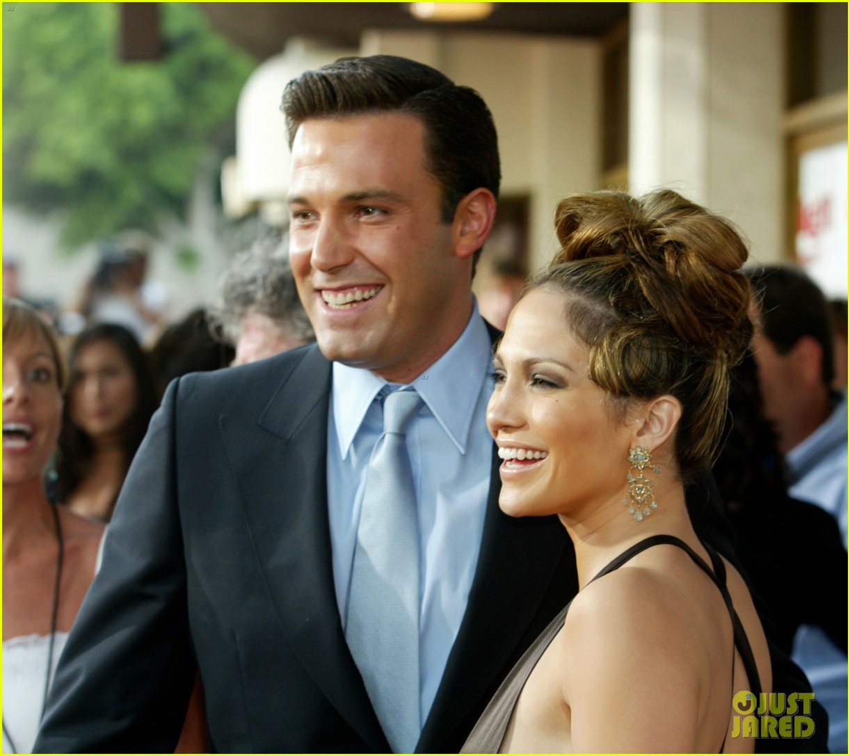 Police Keep Getting 911 Calls to Go to Jennifer Lopez's LA House: Photo ...