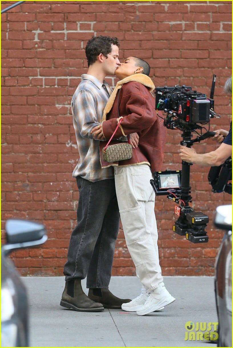 These New 'Gossip Girl' Set Photos Have Some Spoilers for the HBO Max ...