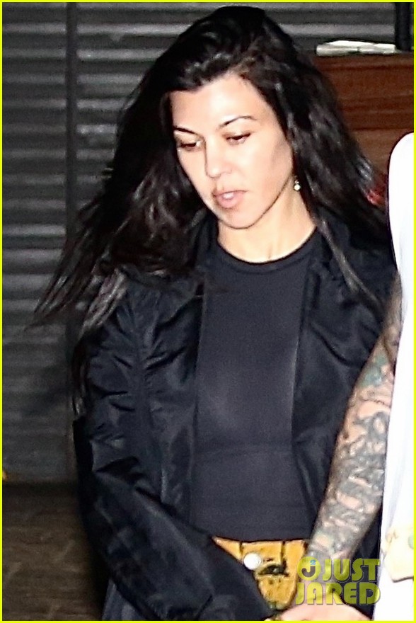Kourtney Kardashian & Travis Barker Hold Hands on Date Night in Malibu ...