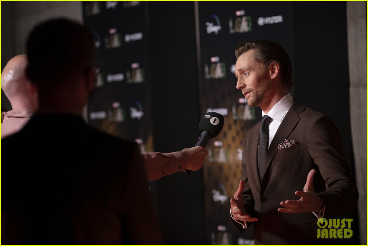 Tom Hiddleston & Owen Wilson Celebrate 'Loki' Premiere From London & LA ...