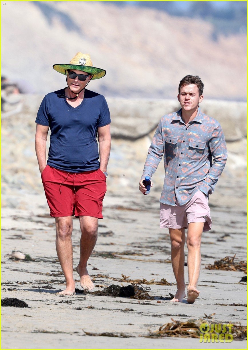 Rob Lowe Walks the Beach with Son John Owen: Photo 4562677 | Rob Lowe ...