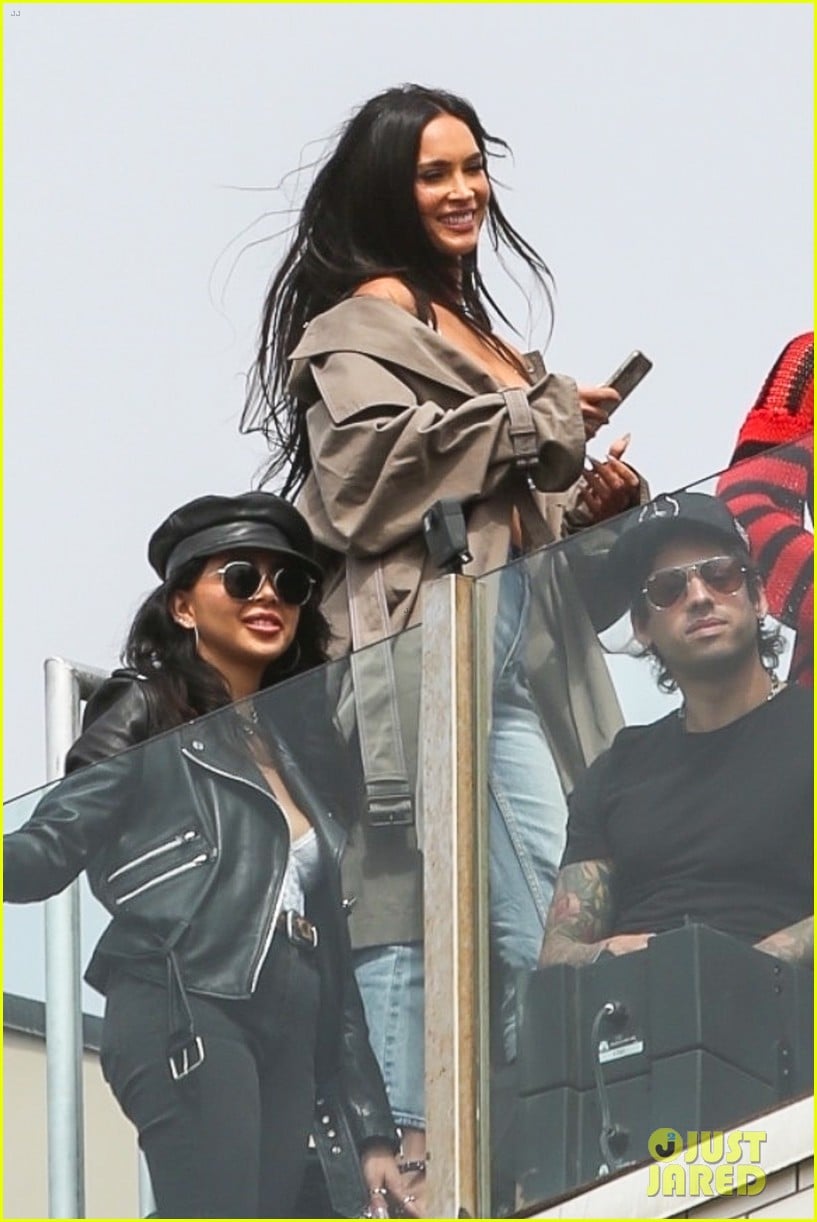 Megan Fox, Kourtney Kardashian, & Addison Rae Attend Machine Gun Kelly ...