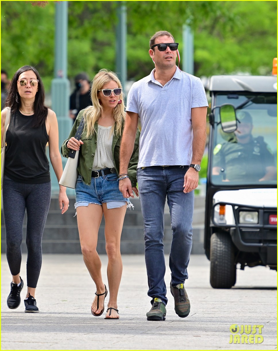 Sienna Miller Holds Hands with Archie Keswick in New Photos!: Photo ...