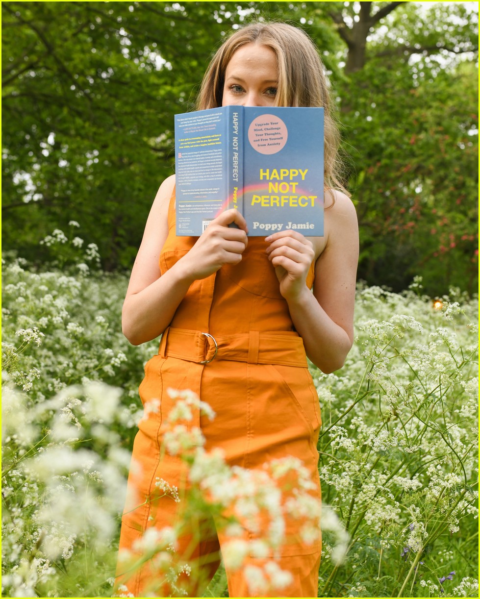 Get to Know Poppy Jamie with These 10 Fun Facts! (Exclusive): Photo ...