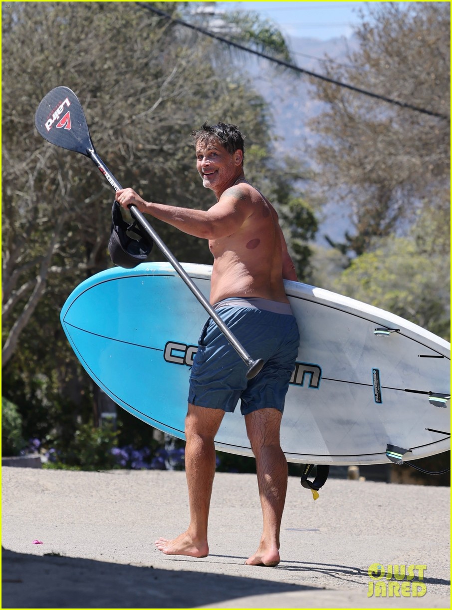 Photo: rob lowe shirtless paddleboarding ocean 02 | Photo 4578778 ...