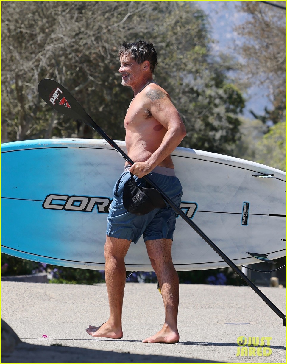 Shirtless Rob Lowe Goes Paddleboarding In The Ocean: Photo 4578780 ...