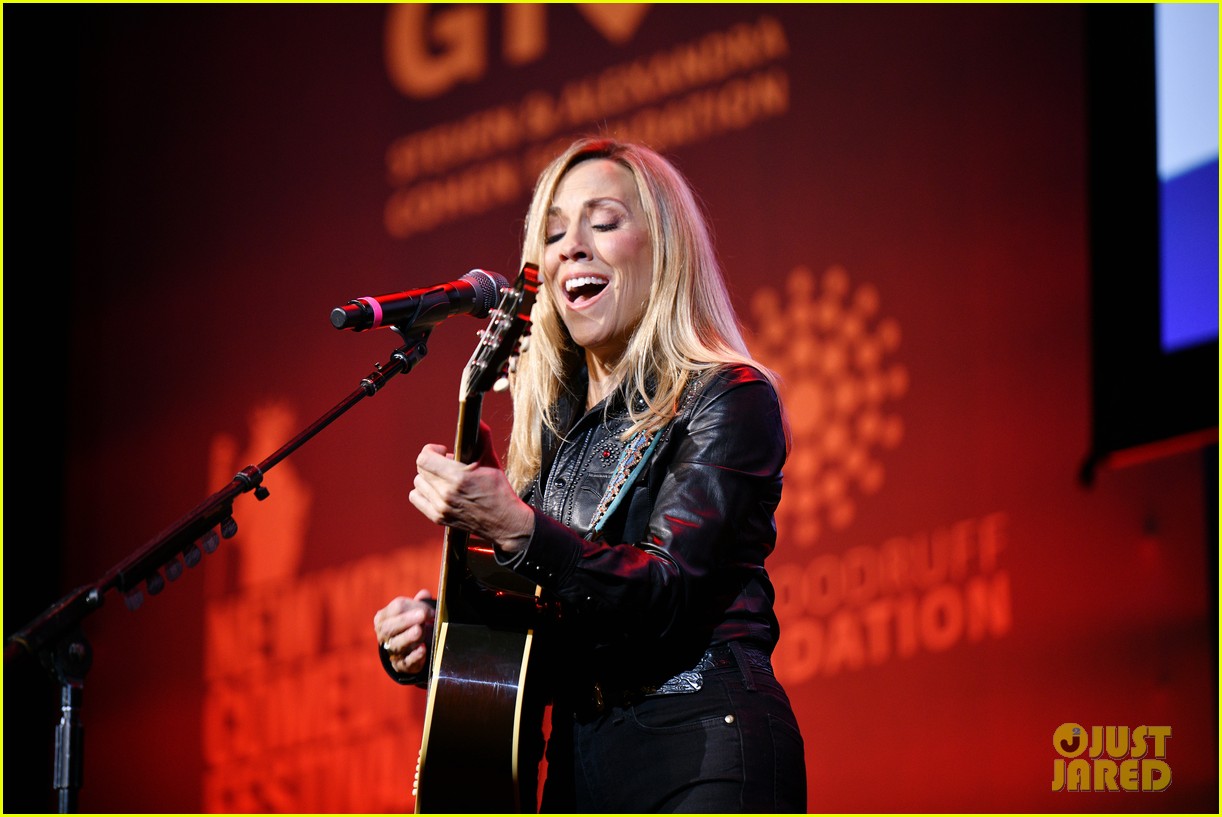 Sheryl Crow Opens Up About Alleged Sexual Harassment From Michael ...