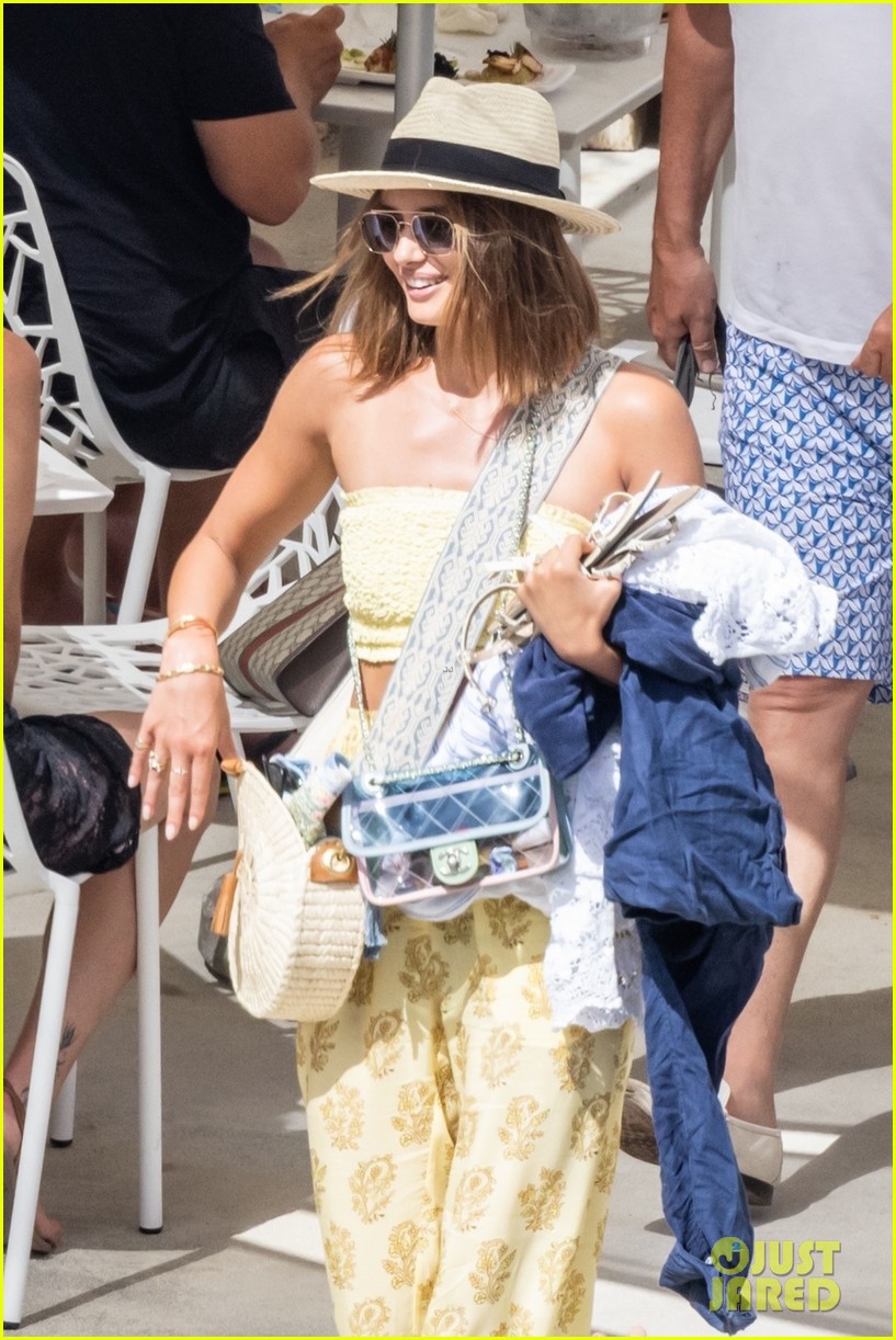 Newly Engaged Taylor Hill Enjoys a Boat Day in Italy with Fiance Daniel ...