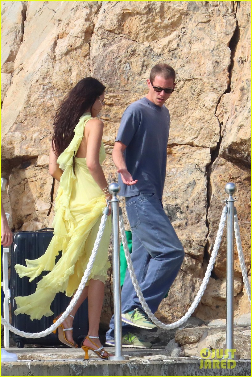 Bella Hadid & Rumored Boyfriend Marc Kalman Show Off Their Beach Bodies ...