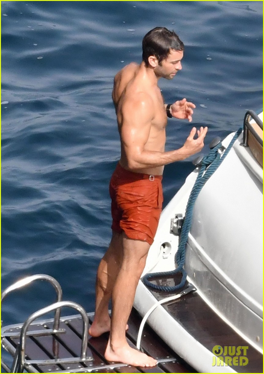Chace Crawford Looks Hotter Than Ever While Baring Ripped Body on ...