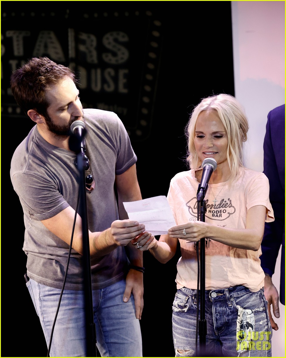 Kristin Chenoweth Performs with Boyfriend Josh Bryant at Charity Event ...
