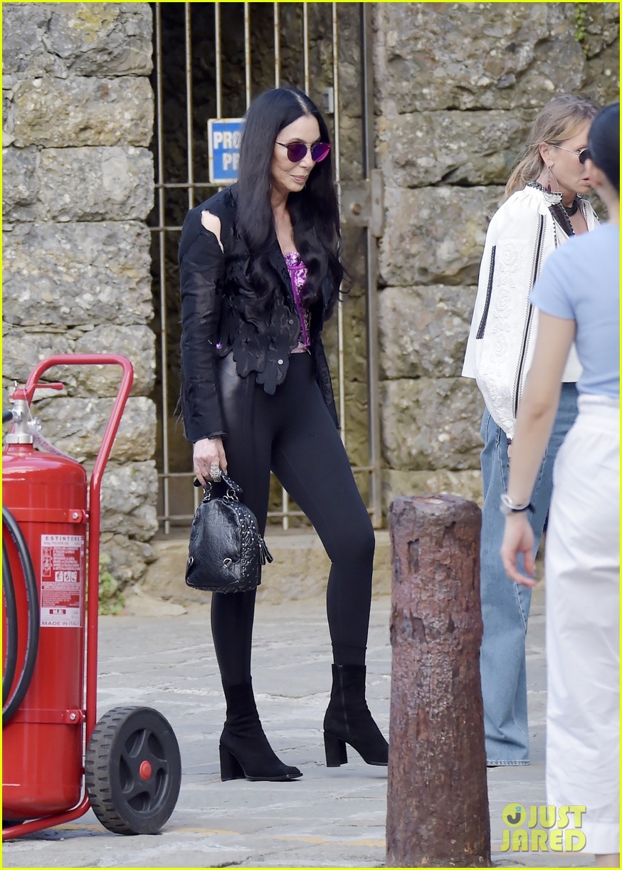 Cher's 'Moonstruck' Co-Star Nicolas Cage Shared A Funny Story From ...