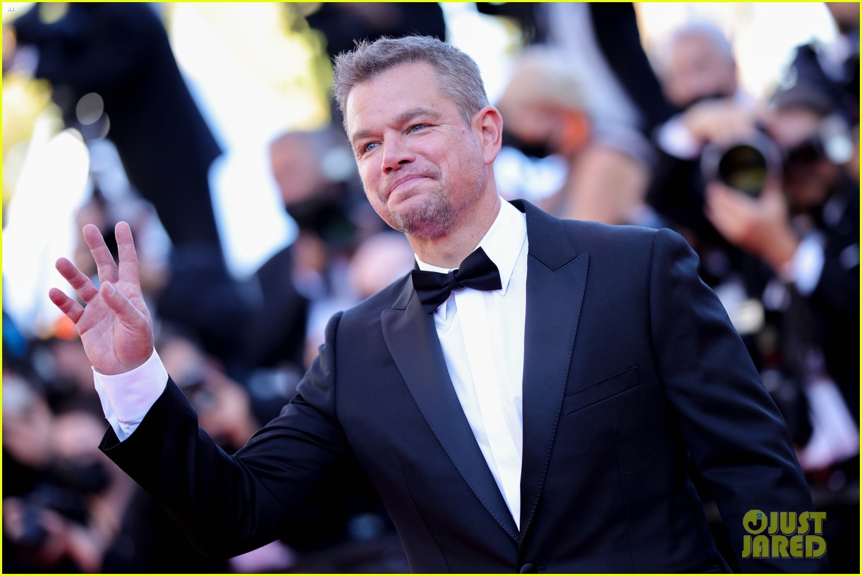 Matt Damon Tears Up During 5-Minute Standing Ovation at 'Stillwater ...