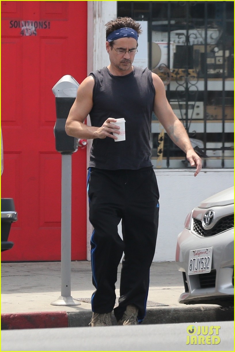 Colin Farrell Heads Out on Morning Coffee Run in Los Feliz: Photo ...