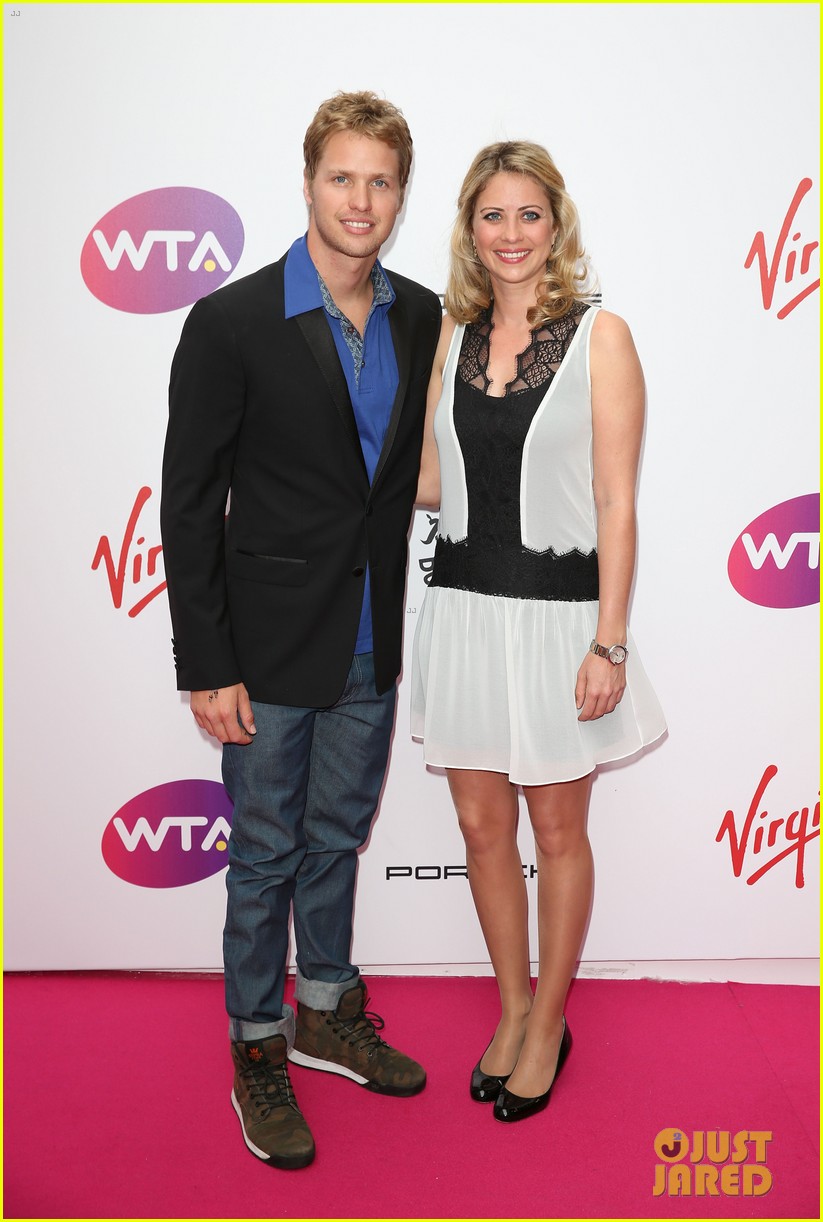 Richard Branson's Daughter Holly Says She Spent 7 Years Identifying As ...