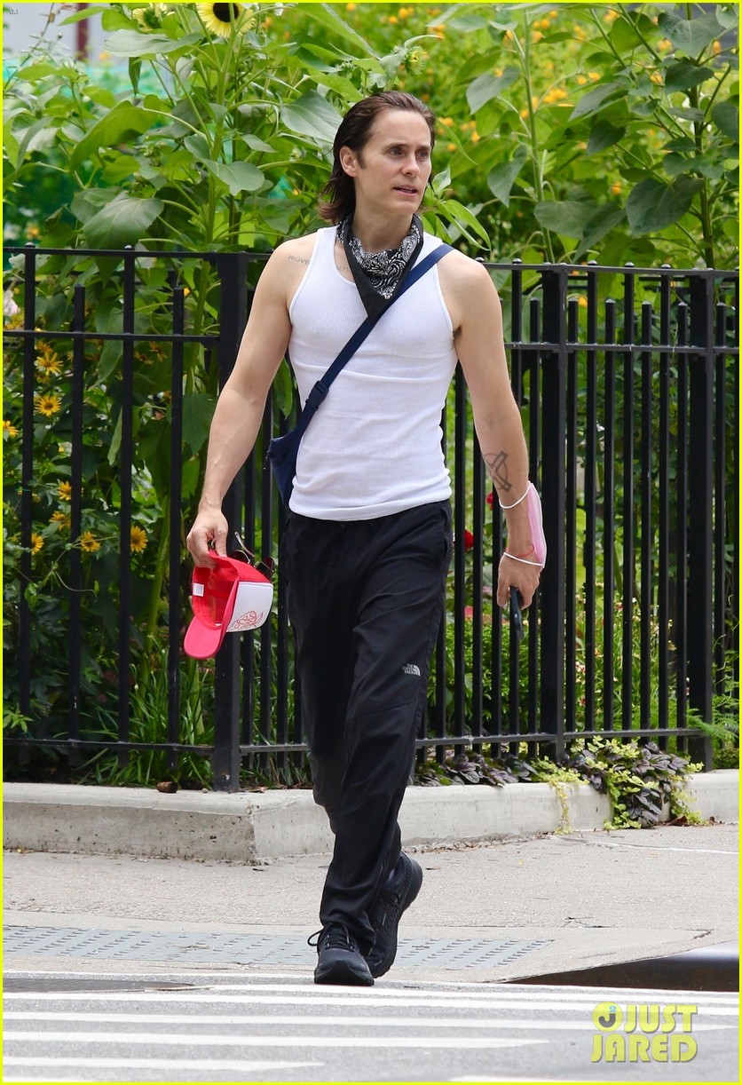 Jared Leto Shows Off His Physique After a Workout in Manhattan: Photo ...