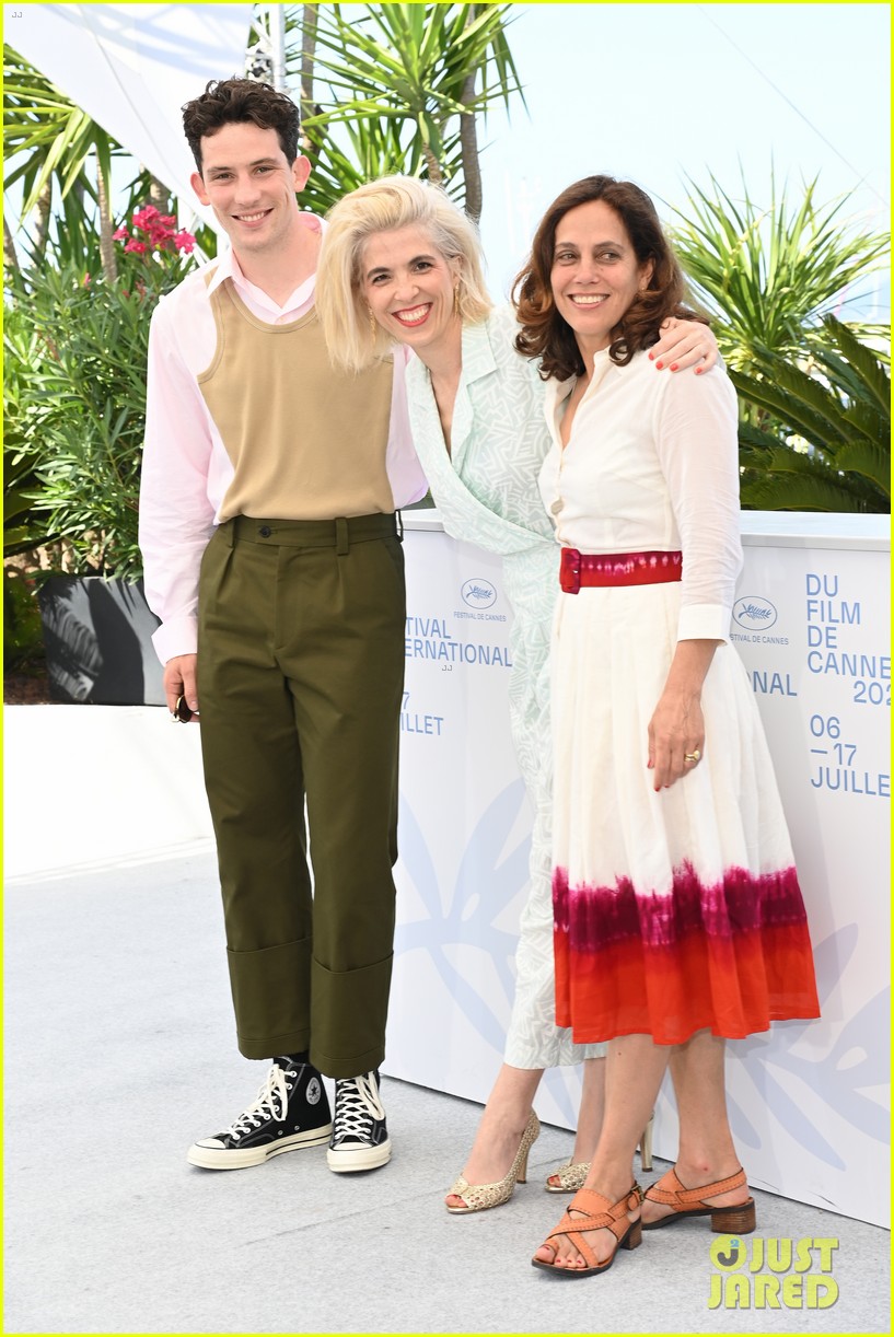 Josh O'Connor Arrives at 'Mothering Sunday' Cannes Photo Call! : Photo ...