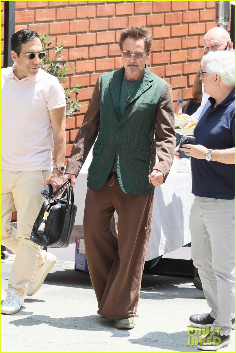 Robert Downey Jr. Steps Out in Eclectic Ouftit After Announcing Cool ...