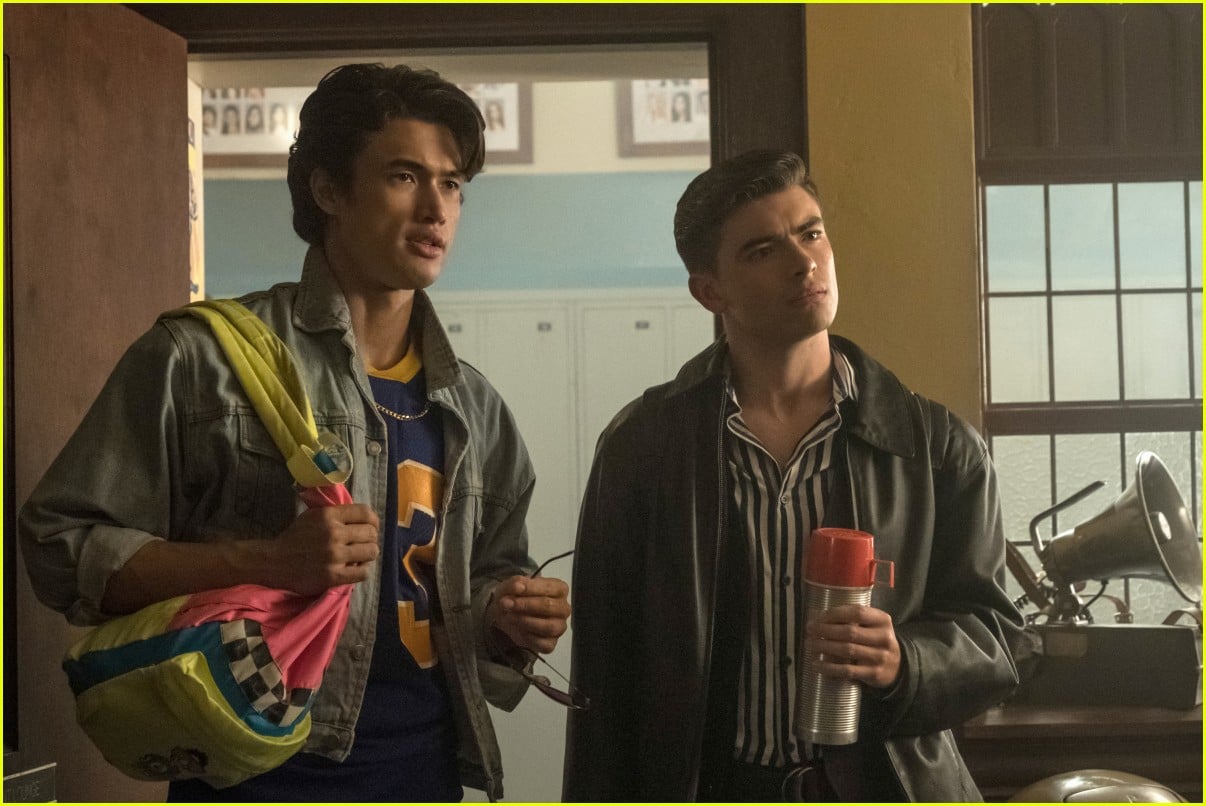 Kelly Ripa Interviews Her Son Michael Consuelos to Tease His Upcoming ...