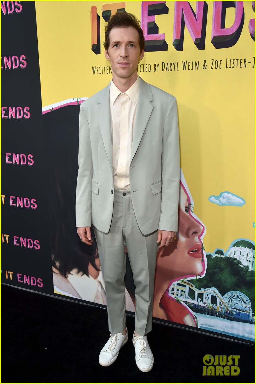 Zoe Lister-Jones & Cailee Spaeny Team Up for 'How it Ends' L.A ...