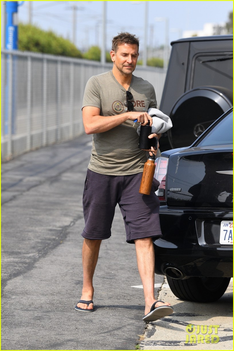 Bradley Cooper Spotted Keeping Up with His Workouts in L.A. - See ...