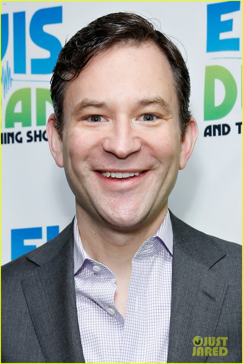 'Weekend GMA' Co-Host Dan Harris Is Leaving ABC News - Find Out Why ...