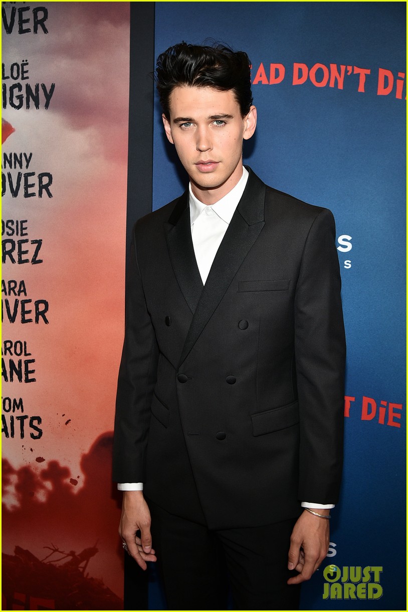 Lily-Rose Depp & Austin Butler Are Seemingly a New Couple, Pack on PDA ...