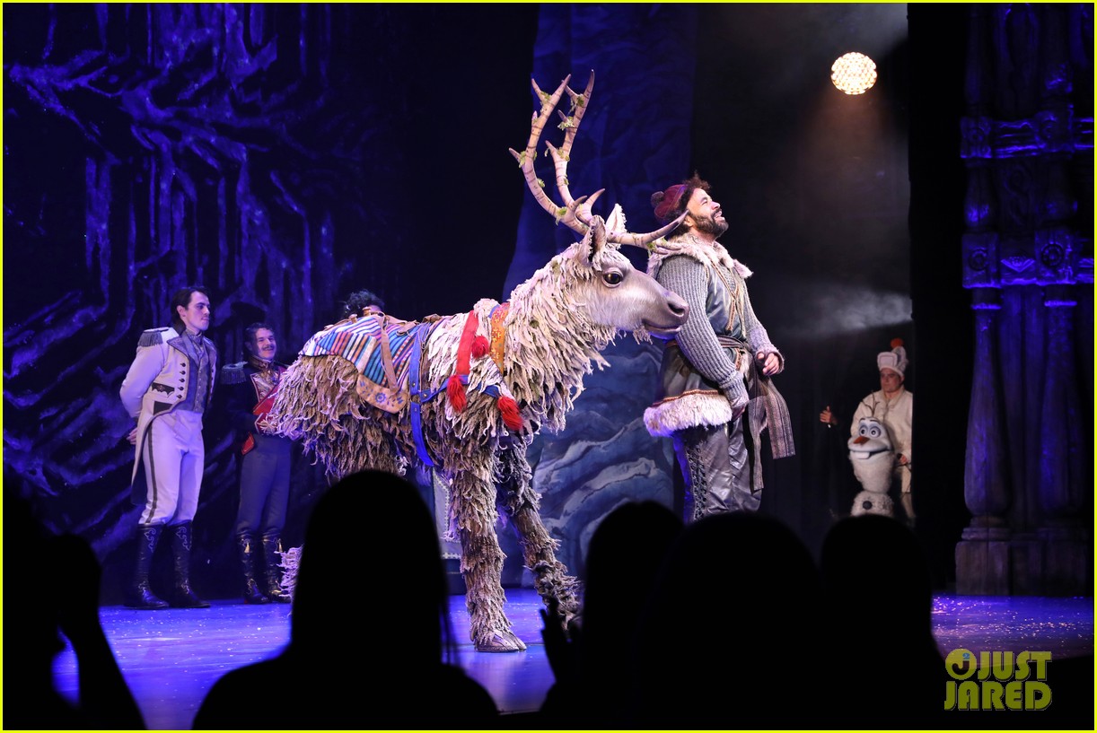 'Frozen,' Starring Samantha Barks as Elsa, Opens in London with a ...