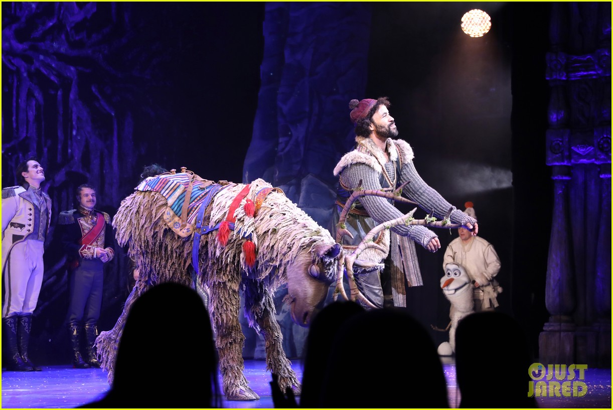 'Frozen,' Starring Samantha Barks as Elsa, Opens in London with a ...