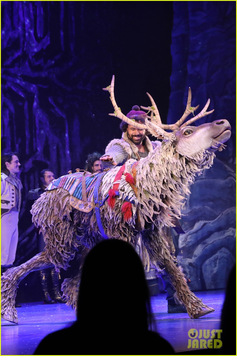 'Frozen,' Starring Samantha Barks as Elsa, Opens in London with a ...