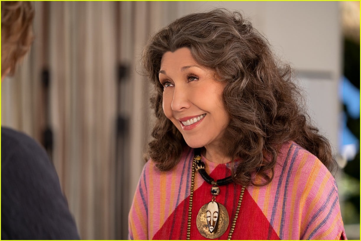 Surprise! First Four Episodes from 'Grace & Frankie' Season 7 Were Just ...