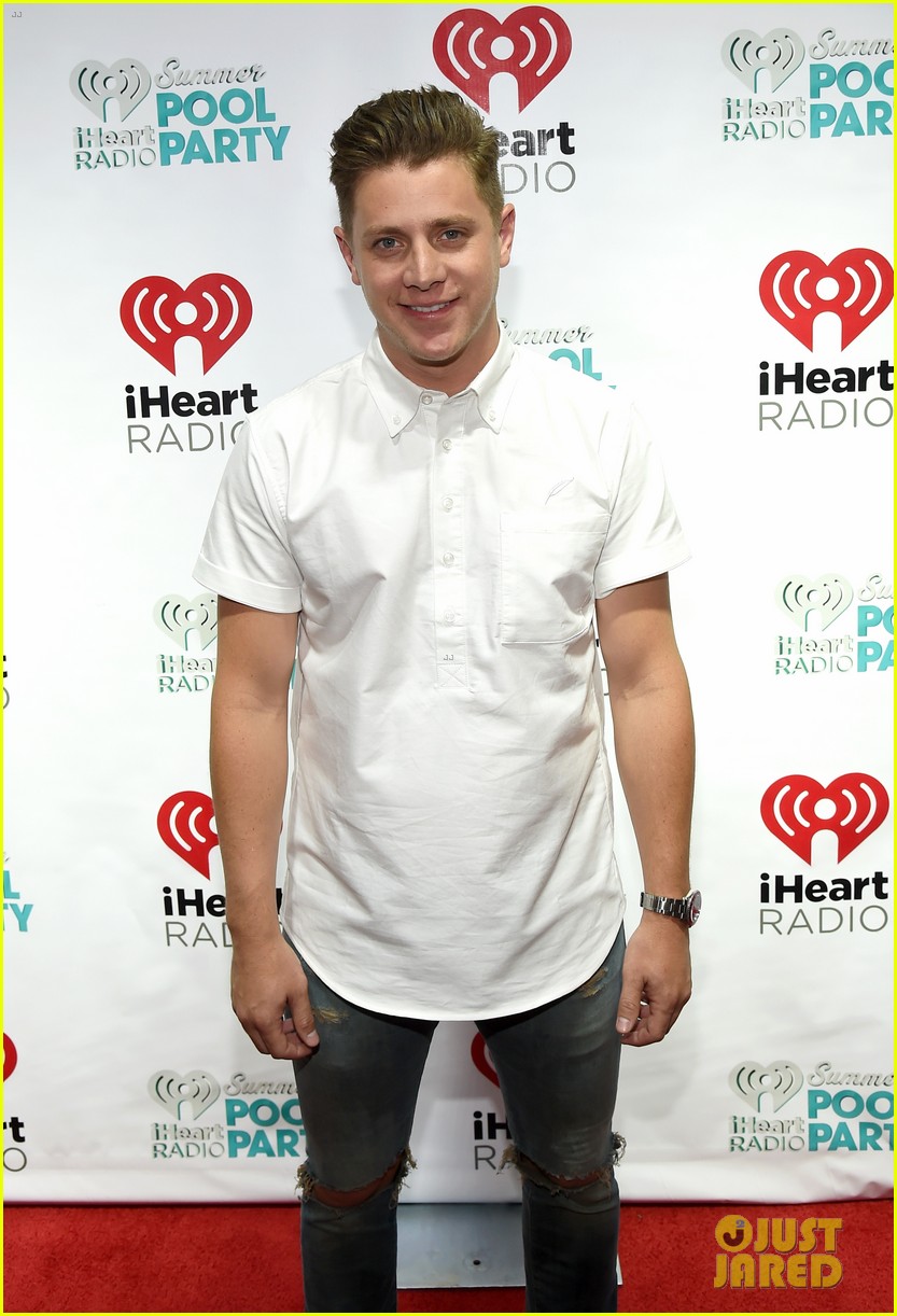 The Bachelorette's Jef Holm Gets Restraining Order Against Former ...