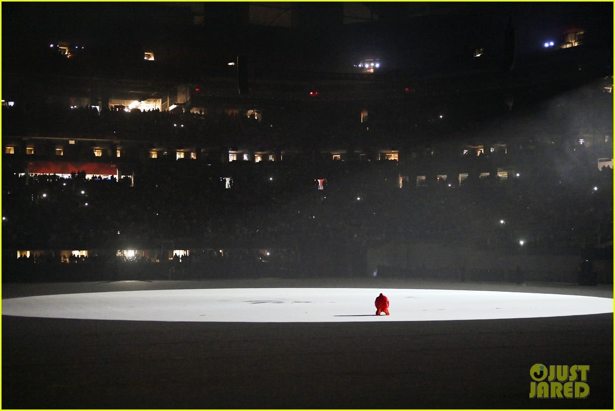 Kanye West Shares the Menacing Text He Seemingly Sent to Drake: Photo ...