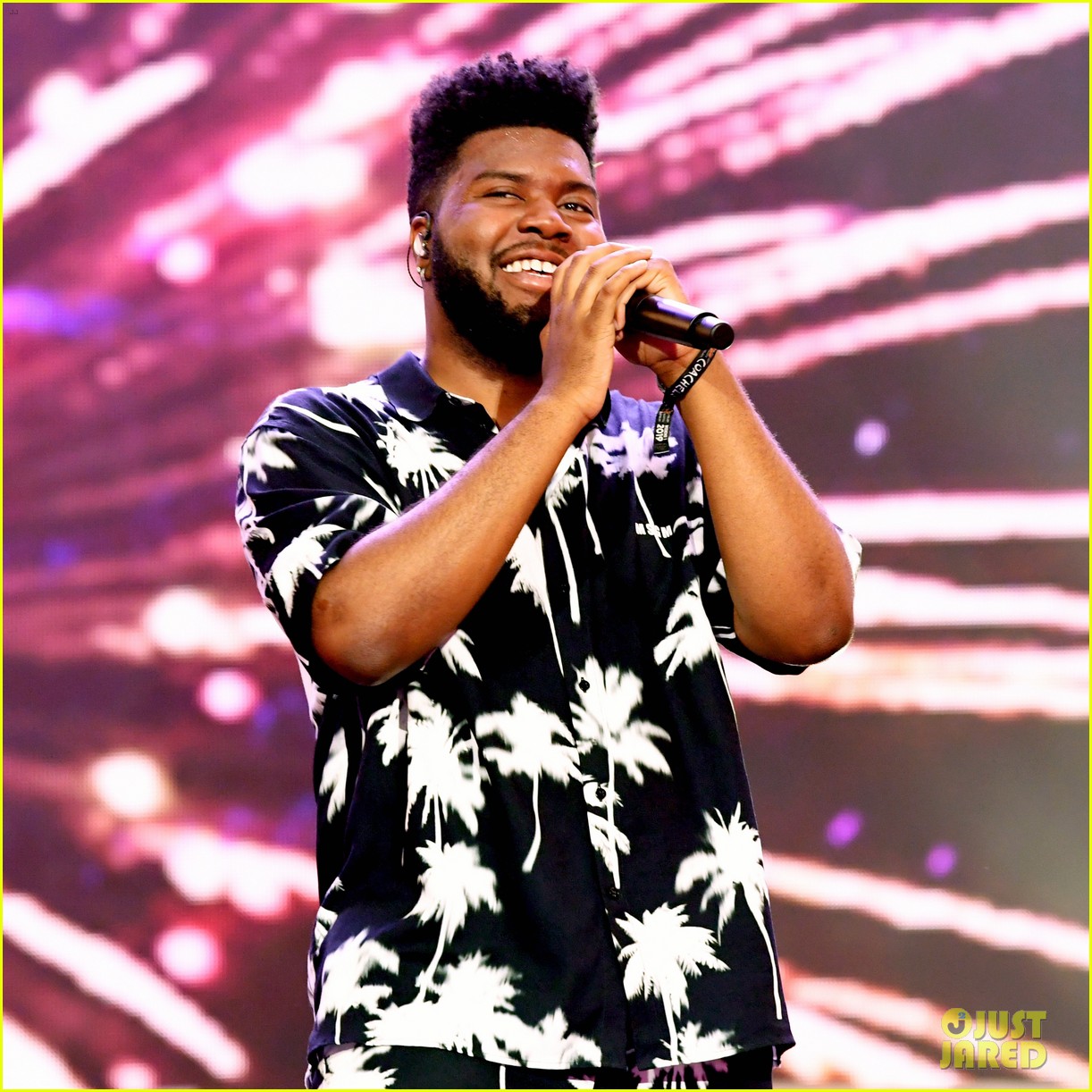Khalid Says He's 'Proud' of His Body Amid Fitness Journey!: Photo ...