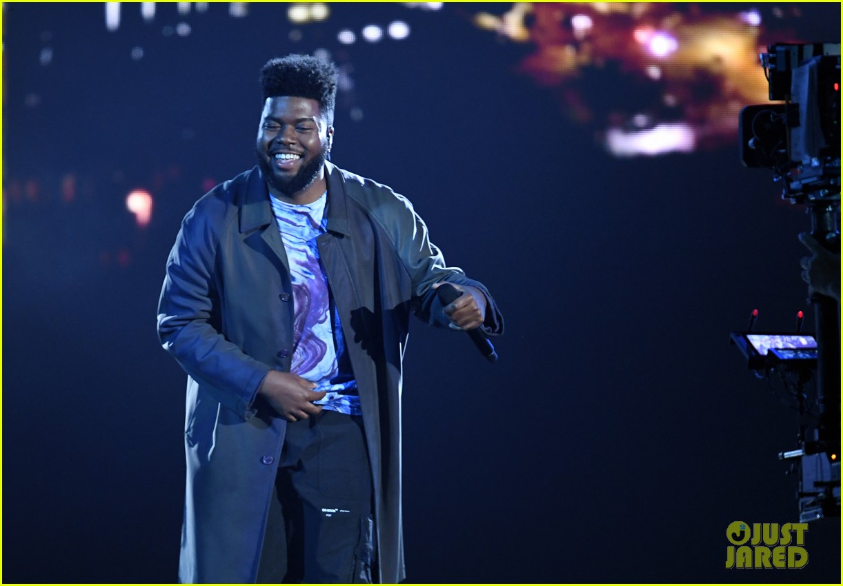 Khalid Says He's 'Proud' of His Body Amid Fitness Journey!: Photo ...