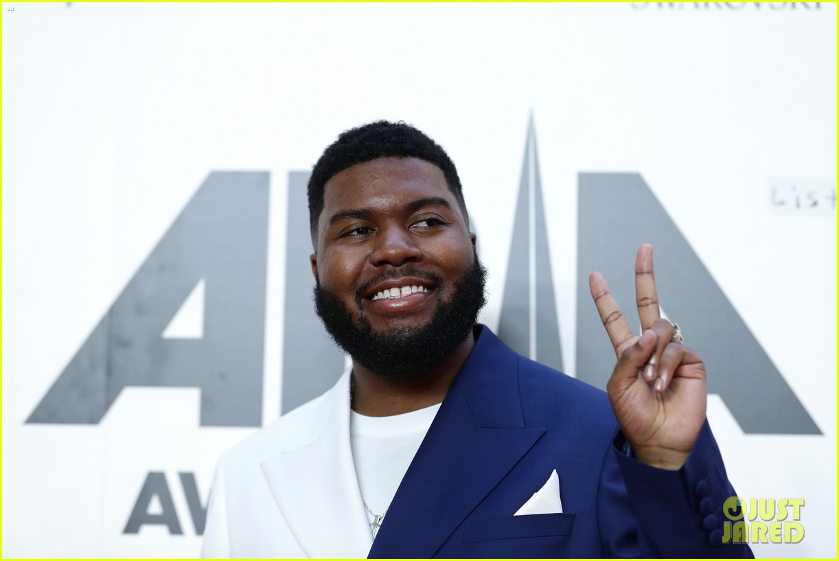 Khalid Says He's 'Proud' of His Body Amid Fitness Journey!: Photo ...