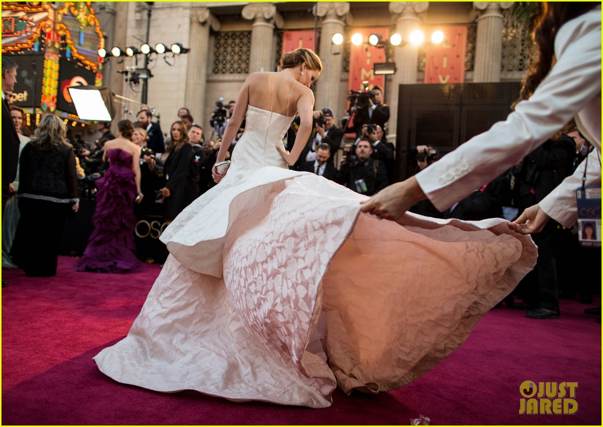 Kristen Stewart's 'Spencer' Poster Is Getting Compared to Jennifer ...