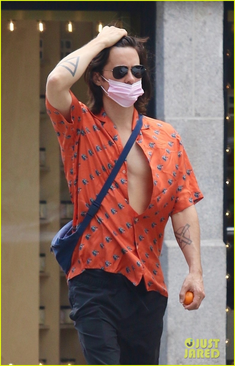 Jared Leto Walks Around NYC With A Half Buttoned Shirt Photos Photo jared-leto-walks-around-nyc-with-a-half-buttoned-shirt-photos-photo