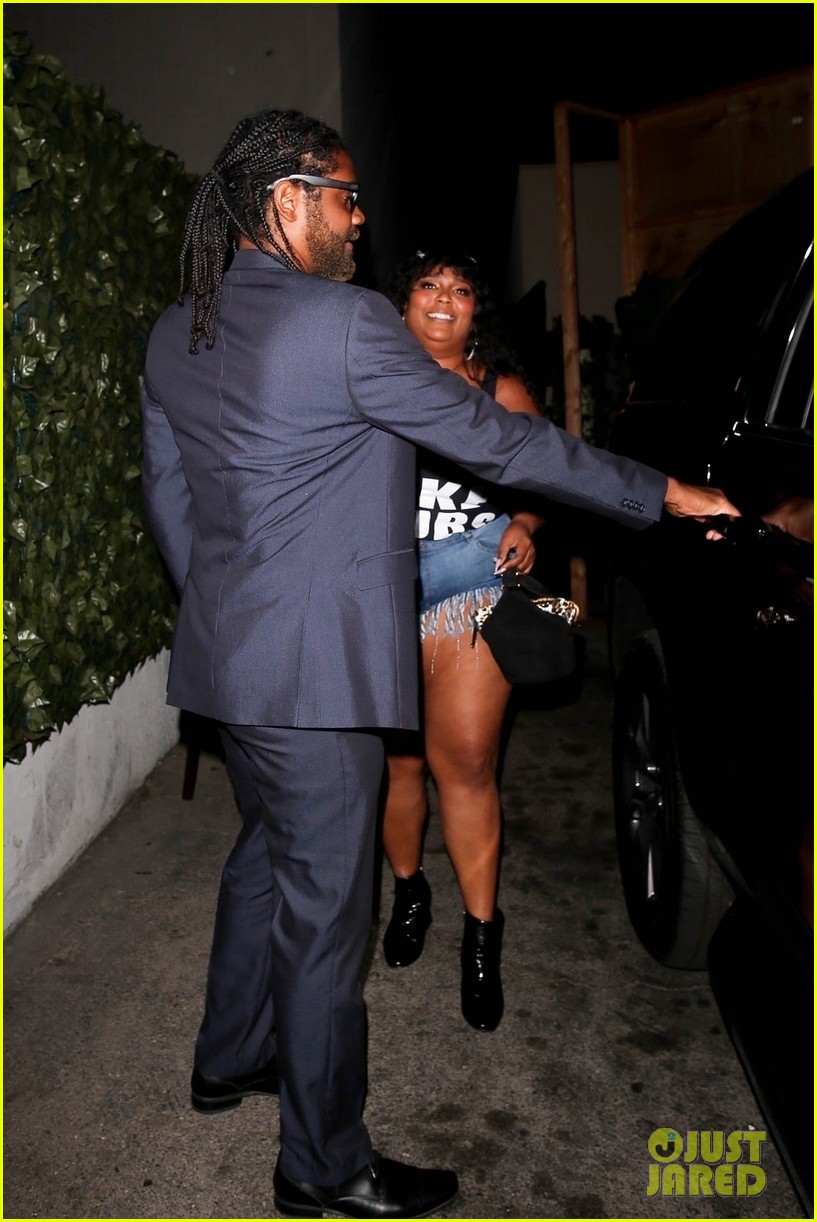 Lizzo & a Mystery Man Grab Dinner Together at Craig's!: Photo 4608932 ...