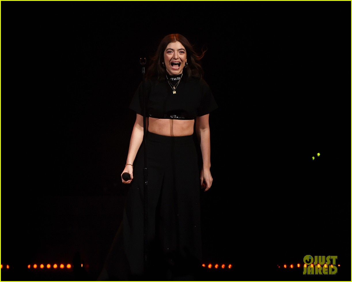 Lorde Reveals What She Really Thinks of Her Debut Album Now: Photo ...