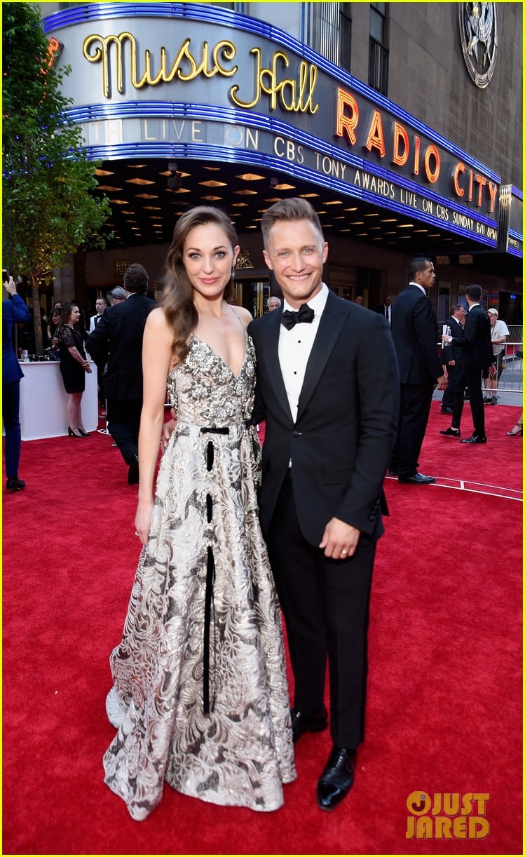 Laura Osnes Replaced in Disney Princess Tour After She Confirmed She's ...