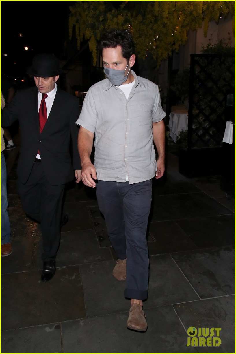 Paul Rudd Spotted In London After Going Viral For His Dinner With Dan ...