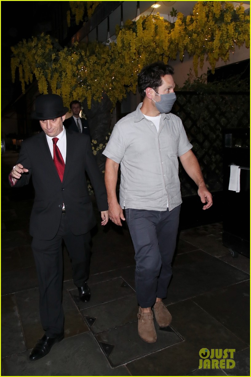 Paul Rudd Spotted In London After Going Viral For His Dinner With Dan ...