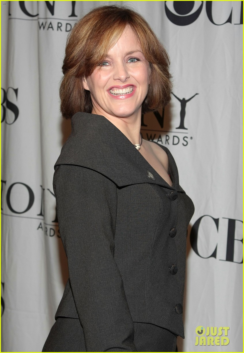 Broadway Star Alice Ripley Apologizes Amid Grooming Allegations, But ...