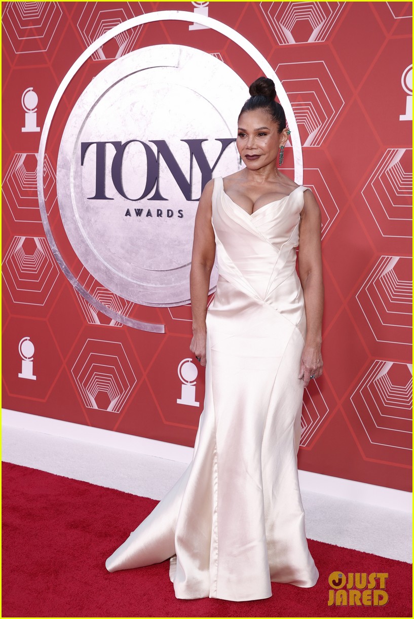 Original 'Rent' Stars Daphne Rubin-Vega & Adam Pascal Glam Up For Tony ...