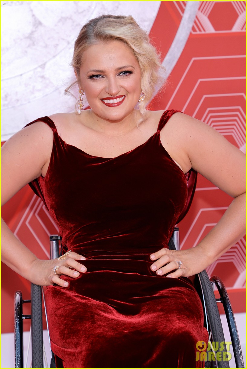 Ali Stroker Stuns With Amazing Performance at Tony Awards 2020: Photo ...