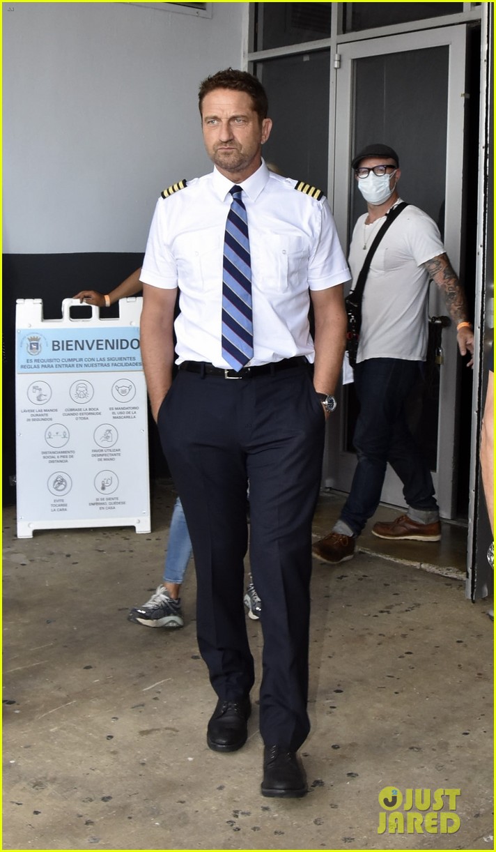 Gerard Butler Meets Puerto Rico's Governor During Break From Filming ...