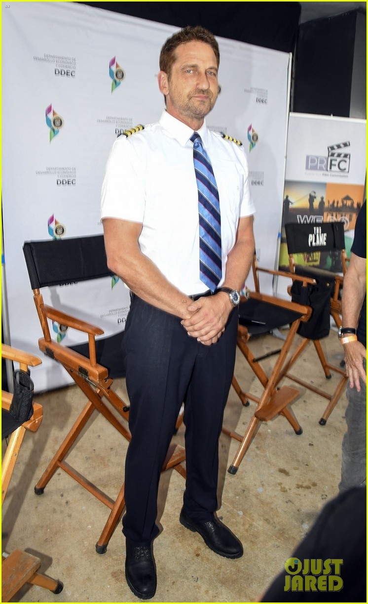 Gerard Butler Meets Puerto Rico's Governor During Break From Filming ...