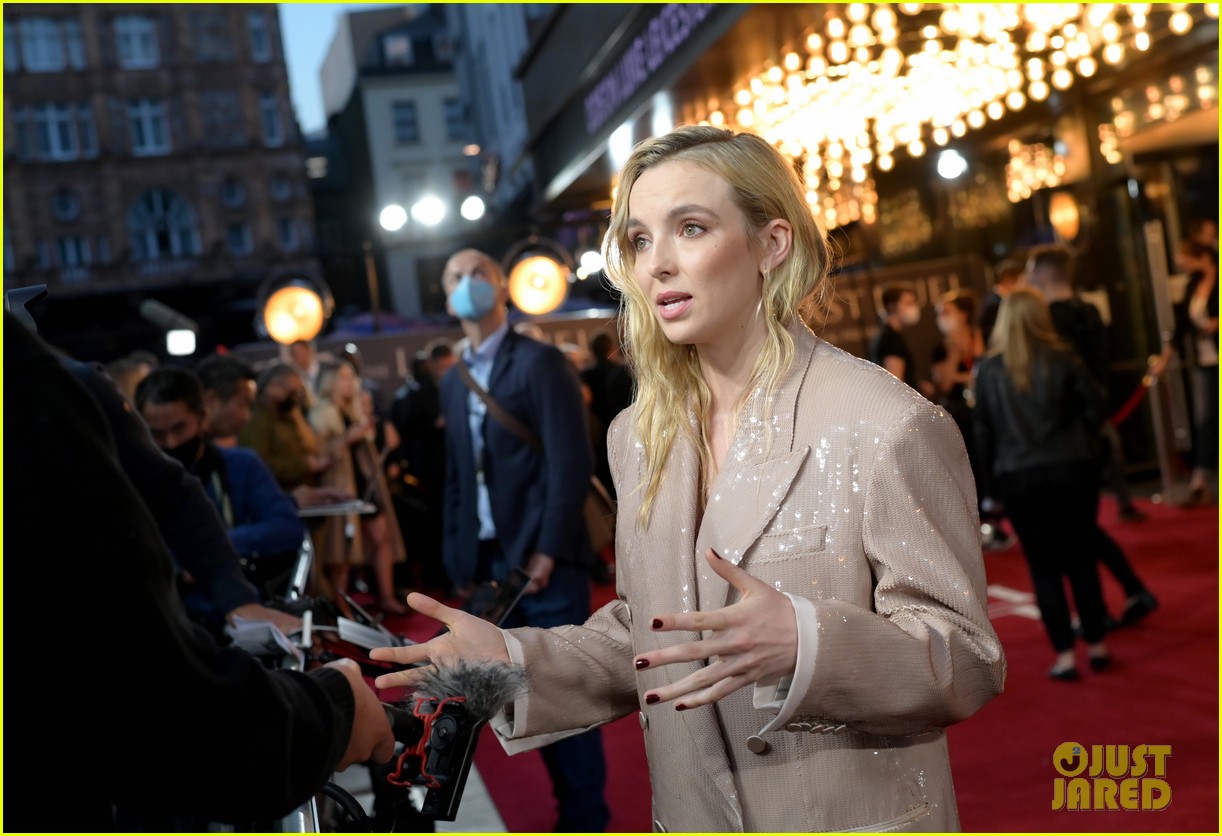 Jodie Comer Wears Shimmering Suit to 'The Last Duel' Premiere in London ...